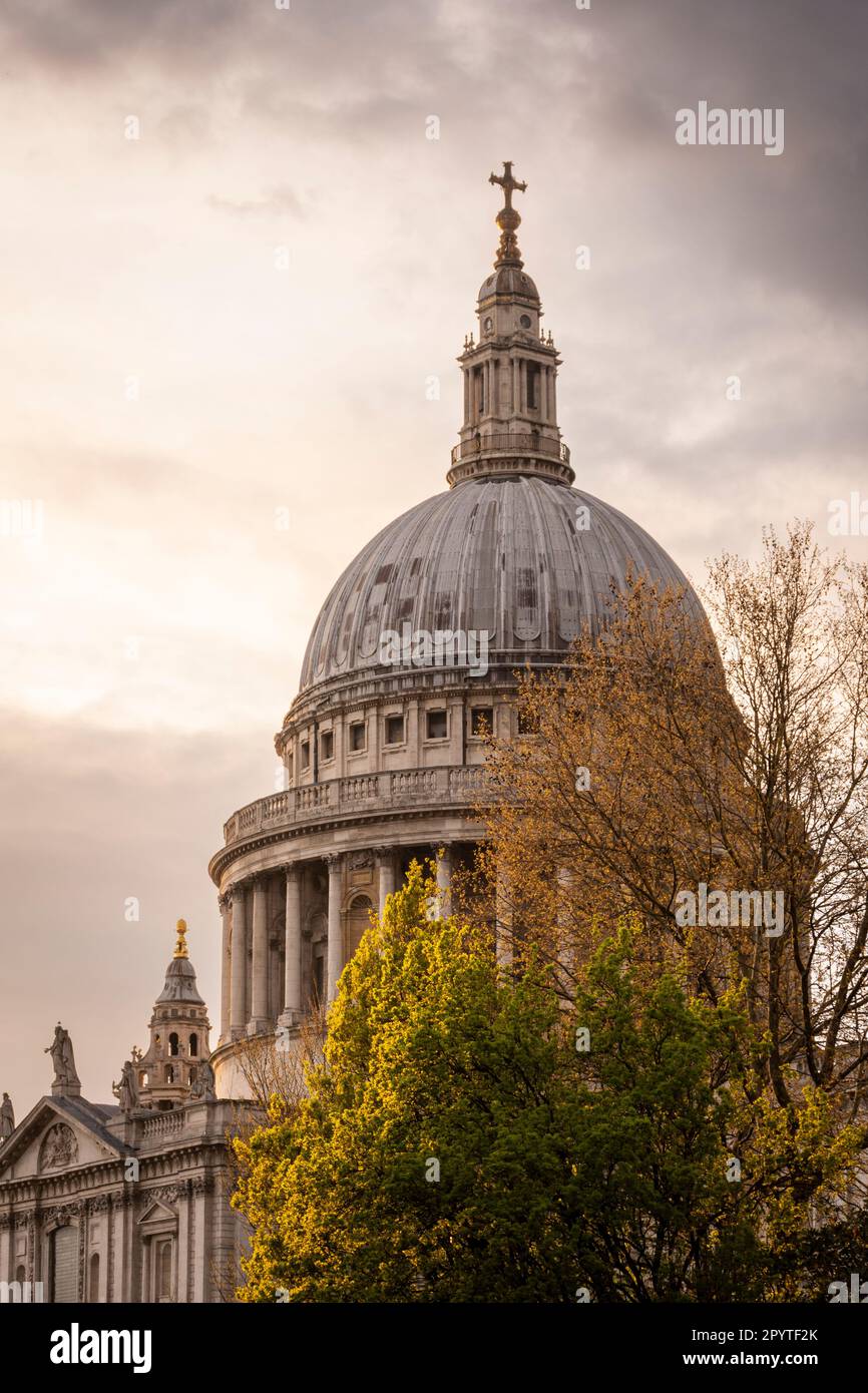 Beautiful view to St. Paul's Cathedral church building Stock Photo - Alamy