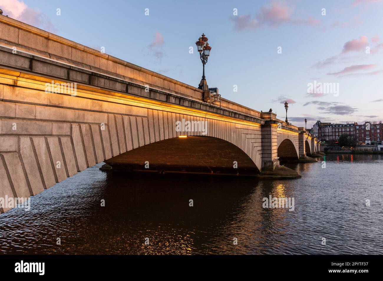 Beautiful view to old historic Putney bridge over Thames River Stock ...