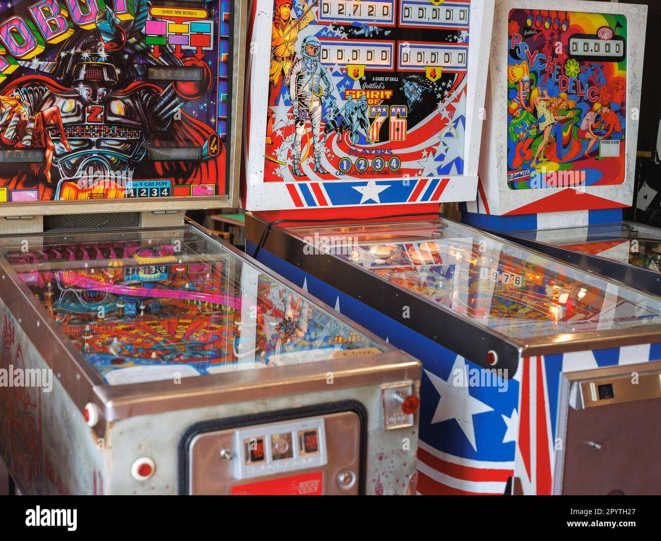 Vintage coin change machine hi-res stock photography and images - Alamy