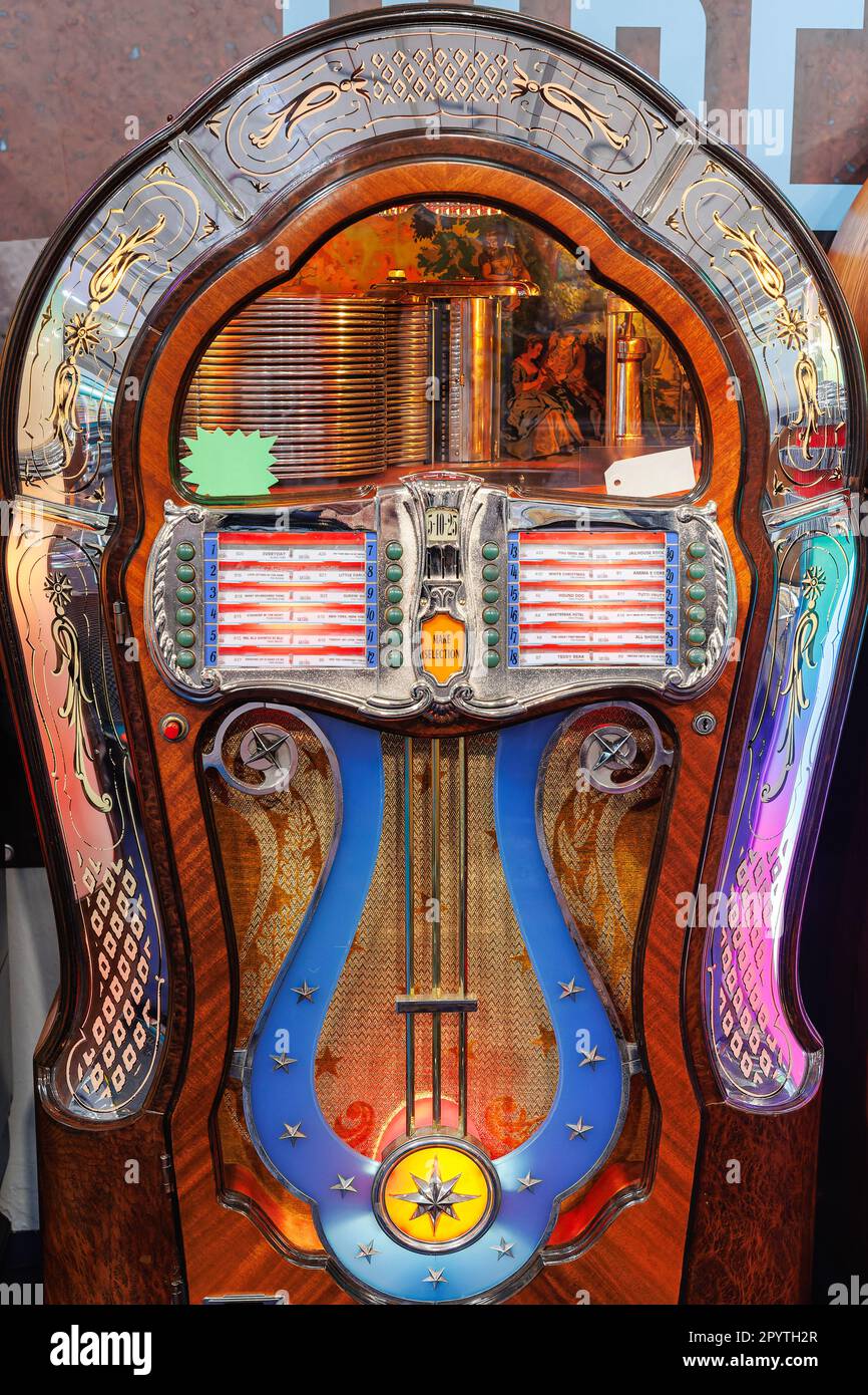 Details of Retro Jukebox: Music and Dance in the 1940s and 1950s Stock ...