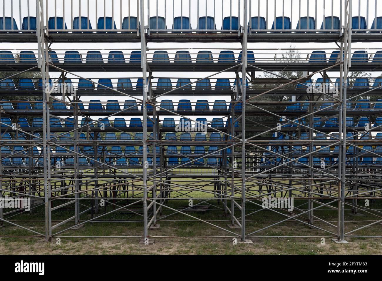 Tribune gallery hi-res stock photography and images - Alamy
