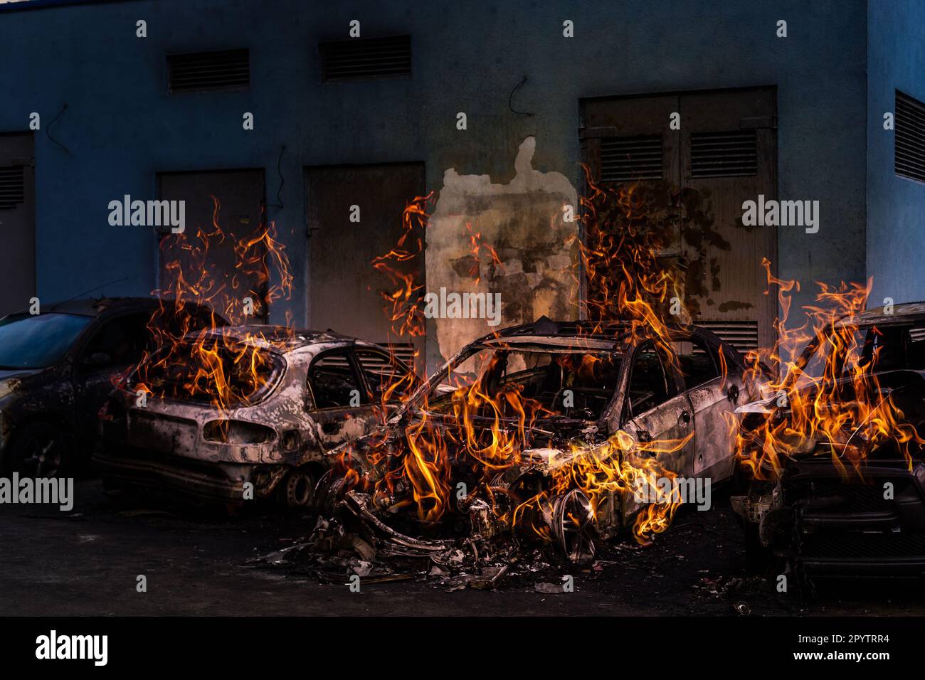 International fire risk and emergency hi-res stock photography and ...
