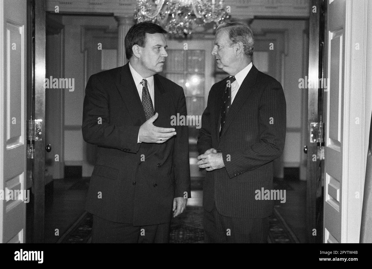 USA, Washington, 02.07.1992 Archive: 34-59-12 Inaugural visit of ...