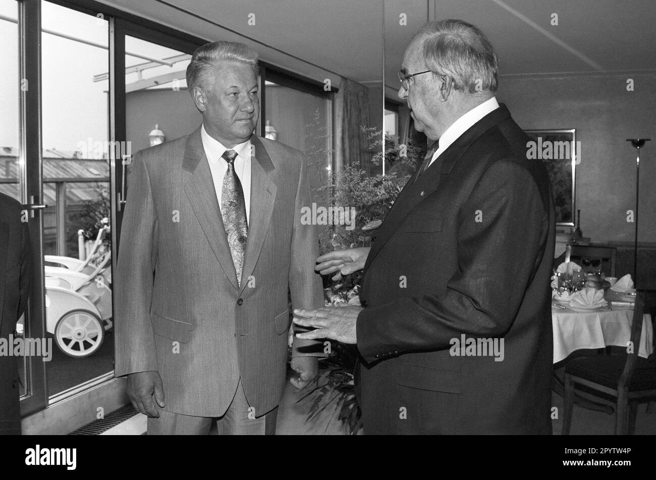 Germany, Munich, 08.07.1992 Archive: 34-71 World Economic Summit Photo ...