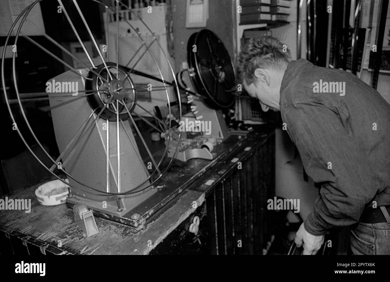 Movie projectionist Black and White Stock Photos & Images - Alamy