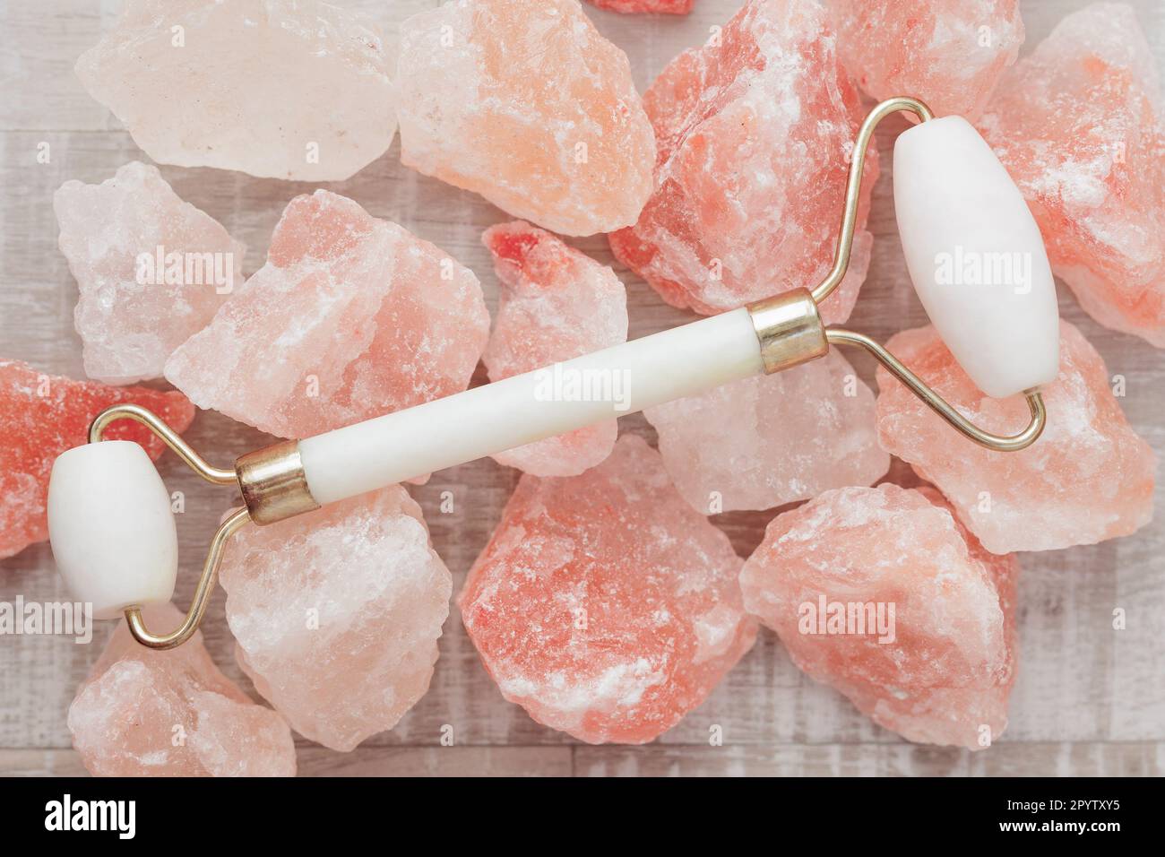 Quartz relaxing massager hi-res stock photography and images - Alamy