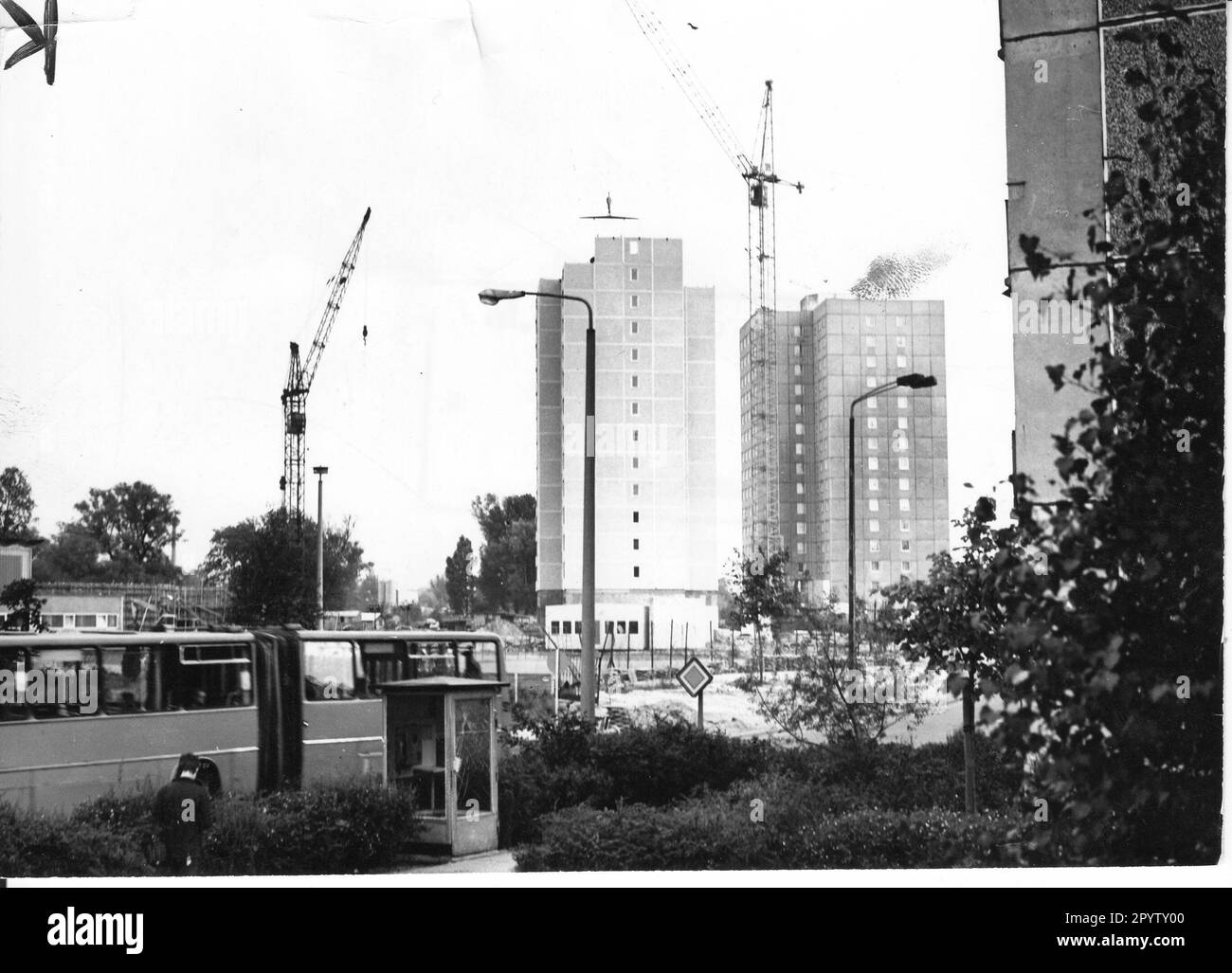 Construction of the high-rise building in the Zentrum Ost residential ...