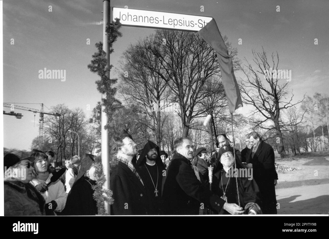 1998 sign Black and White Stock Photos & Images - Alamy