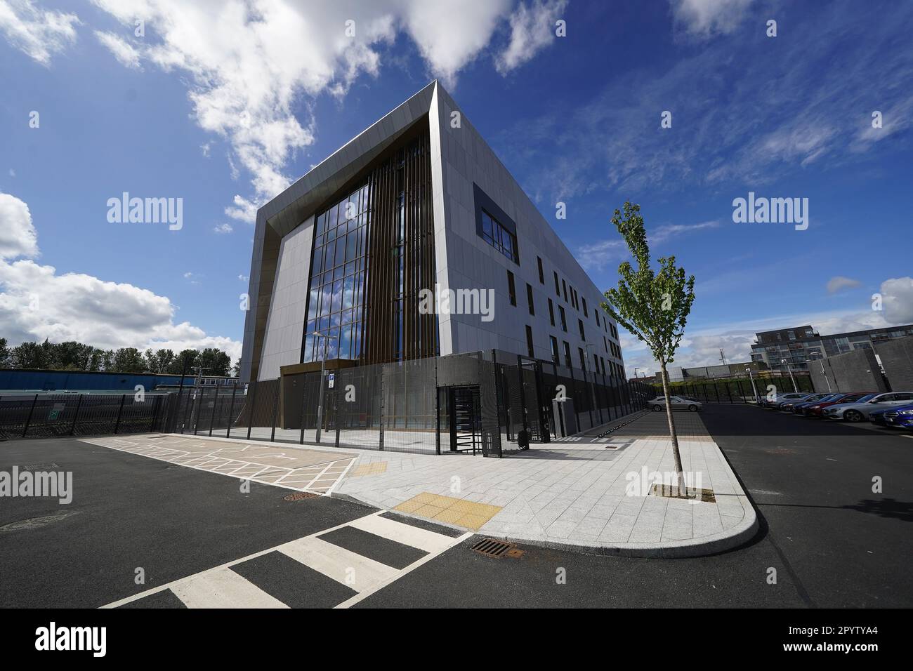National train control centre dublin hi-res stock photography and ...
