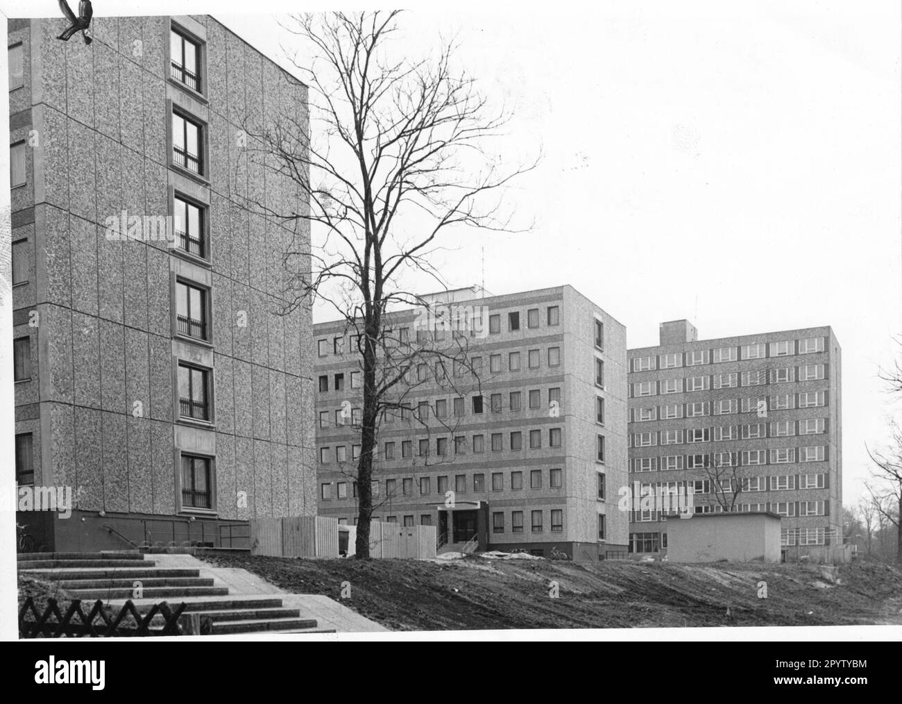 Neu gebaute Internate der Pädagogische Hochschule Potsdam(später ...