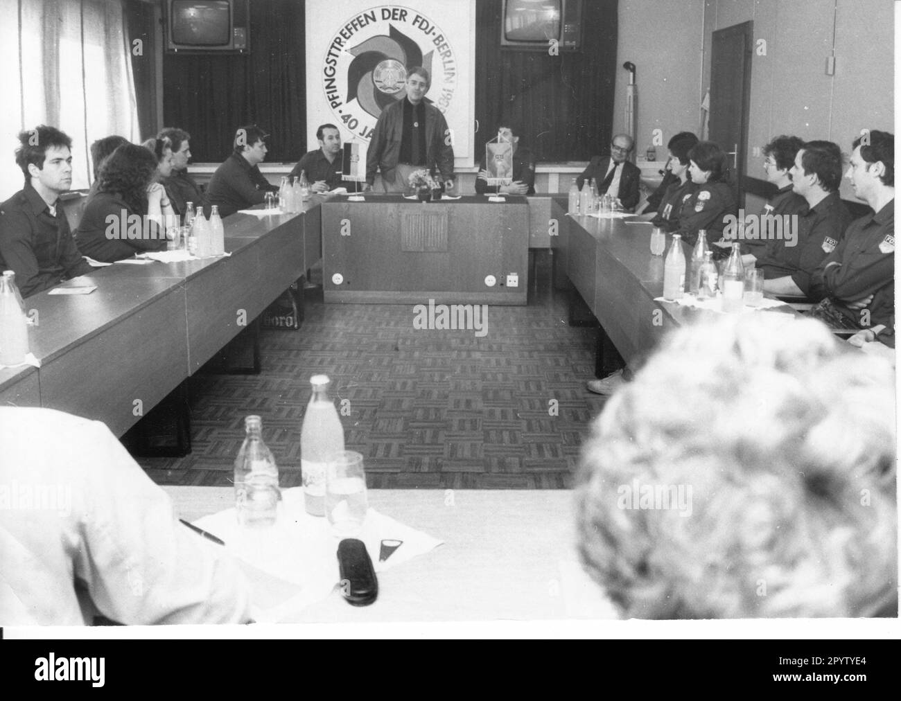 Jugendliche party hi-res stock photography and images - Alamy