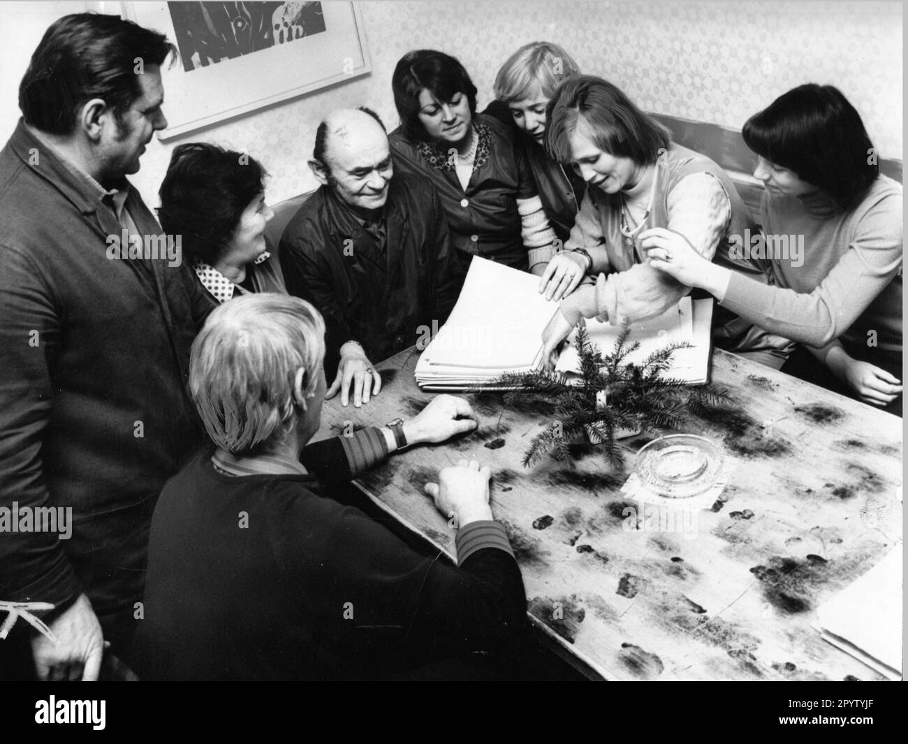 "Members of the brigade ""Beethoven"" in the IFA car plant Ludwigsfelde ...