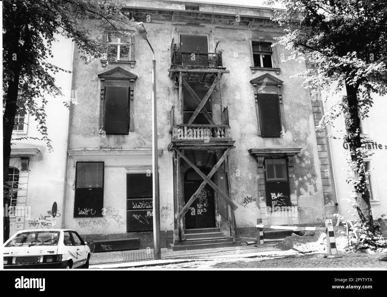 Under monument protection Black and White Stock Photos & Images - Alamy