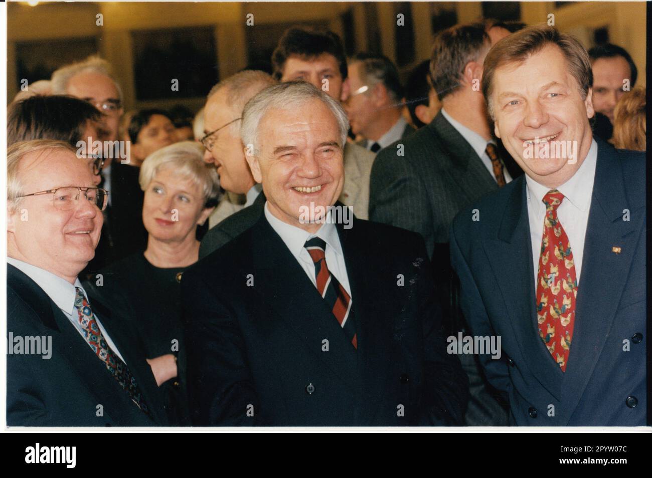 Joint advertising launch for the state merger by Manfred Stolpe(l.) and ...