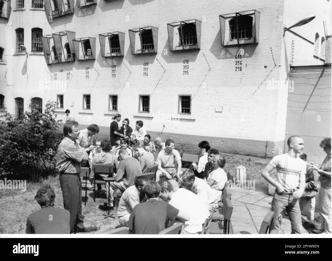 A barbecue afternoon was held at Oranienburg Prison with 40 inmates to ...