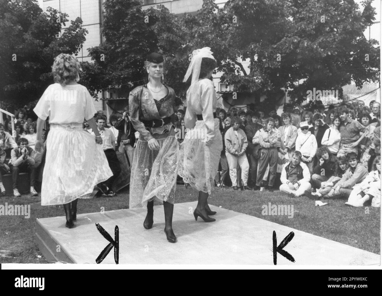 Fashion photo 1989 Black and White Stock Photos & Images - Alamy