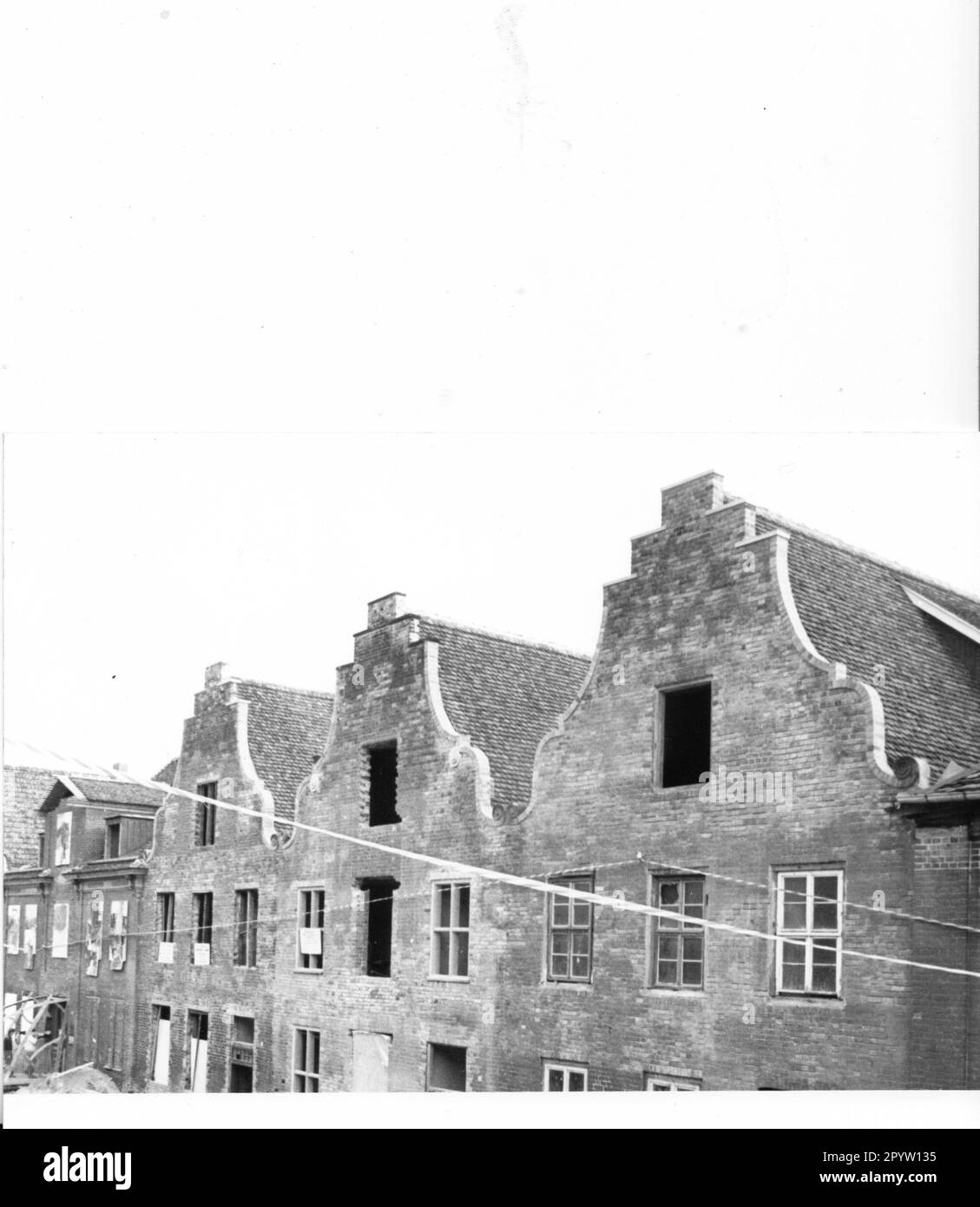 Potsdam city center Dutch quarter gable on 01.10.1991 window. Turning ...