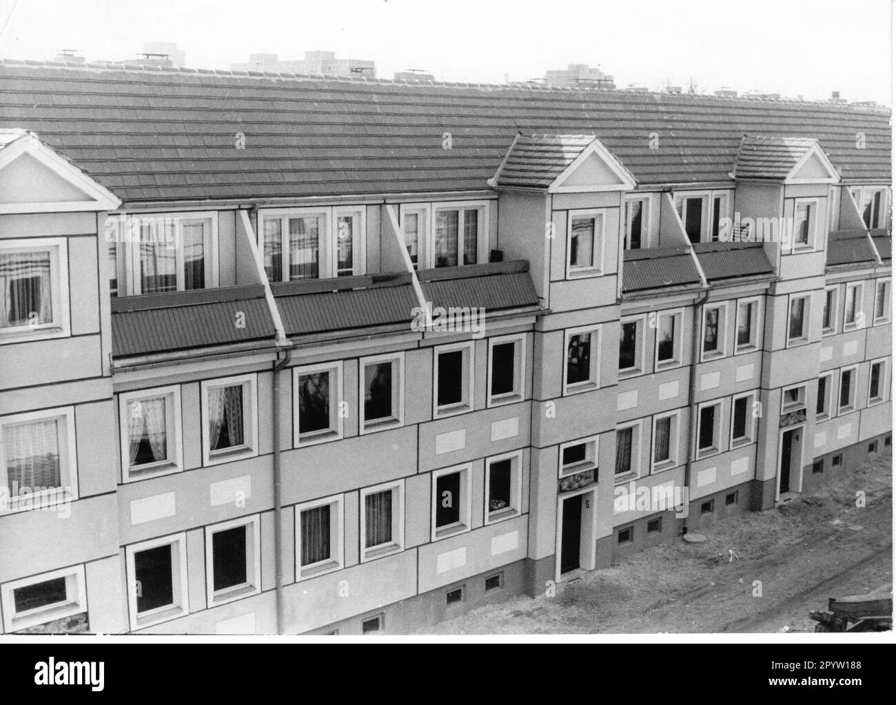 Building site/construction work. Newly built houses in Gutenbergstraße ...