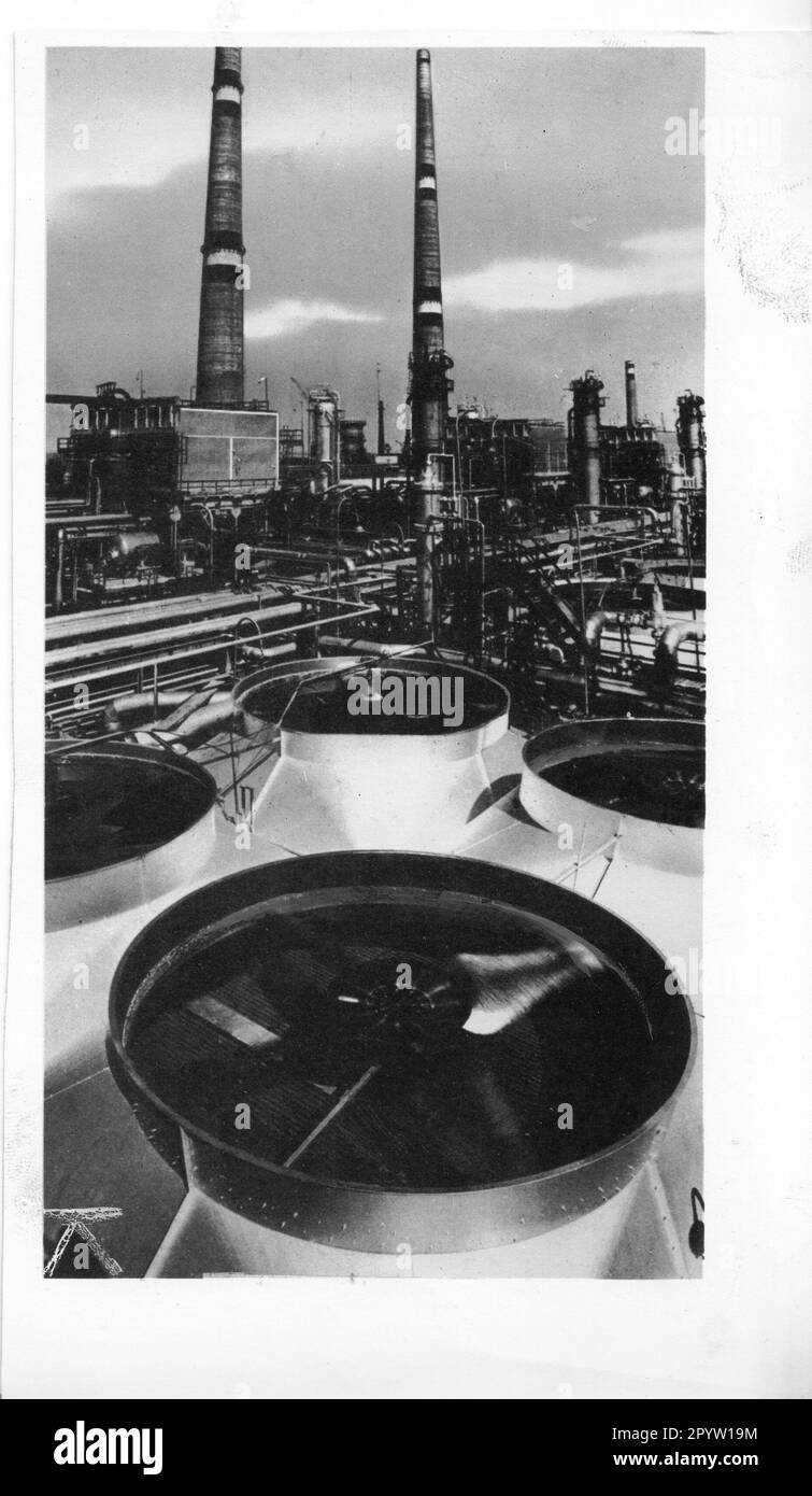 Druzhba Black and White Stock Photos & Images - Alamy