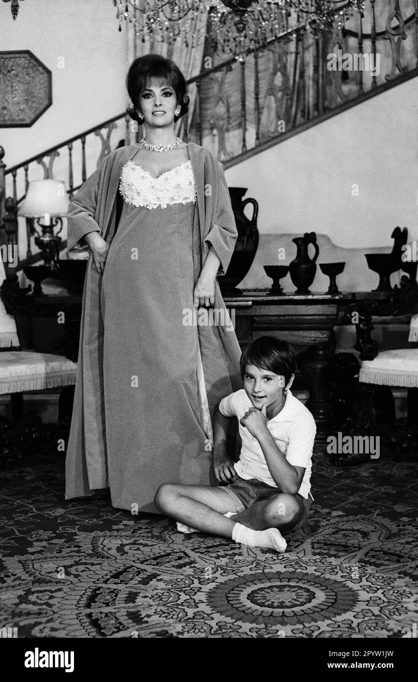 Italy, Rome, 16.09.1967 Italian actress Gina Lollobrigida with her son ...
