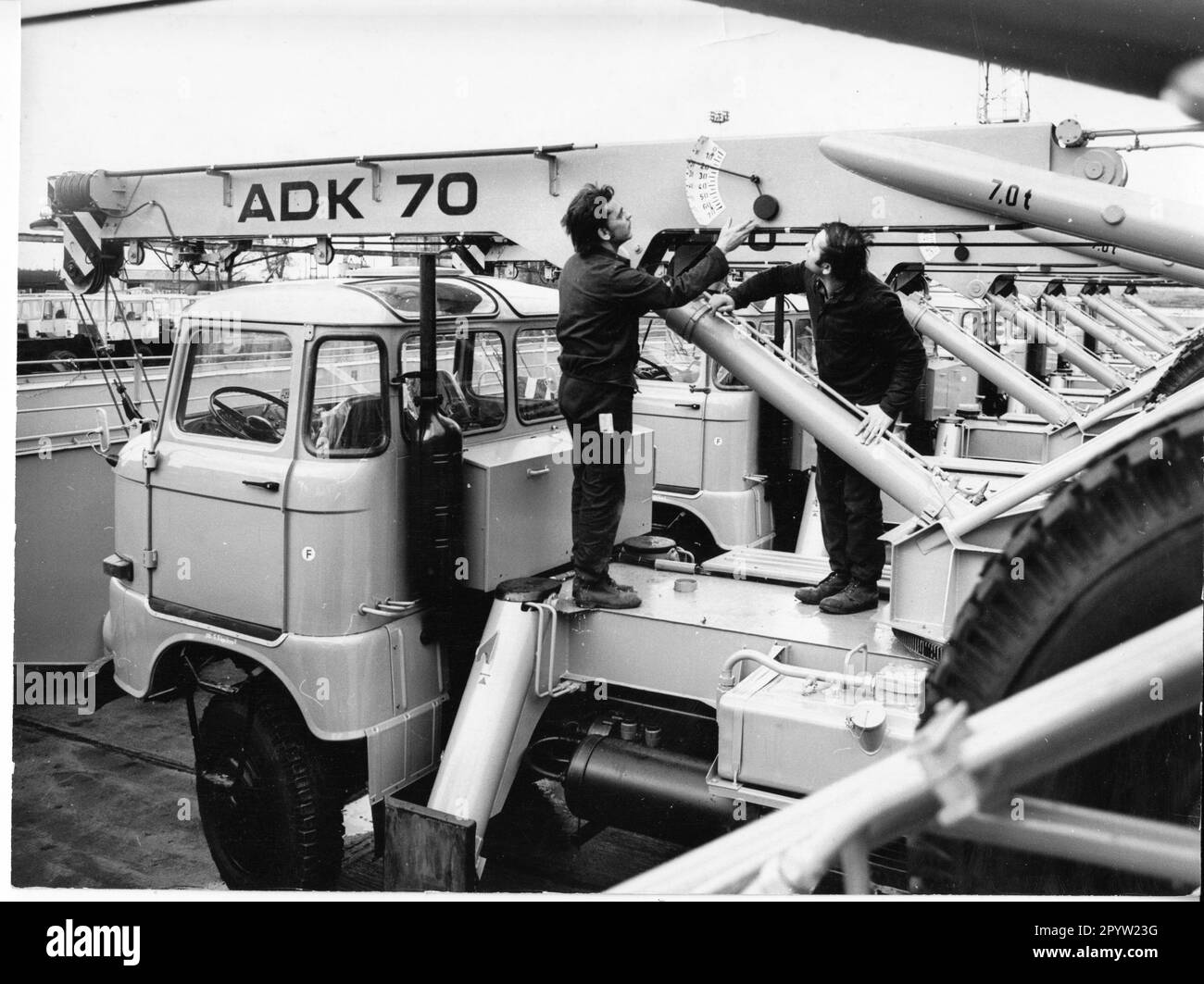Potsdam VEB Maschinenbau Karl Marx Babelsberg ADK 70 model truck ...