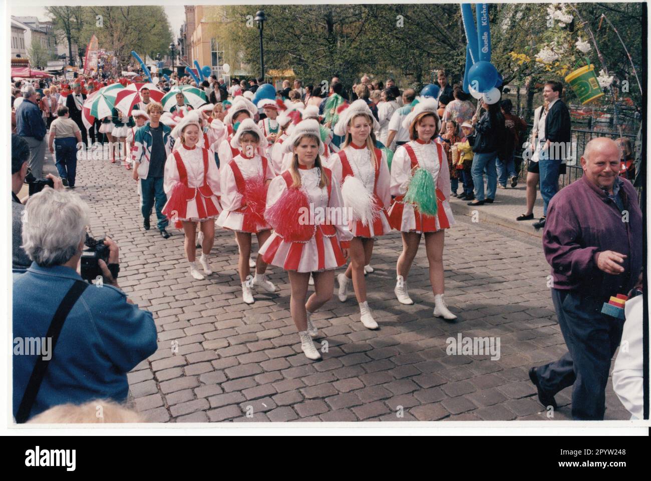 Werder/Havel 117th tree blossom festival 1996 folk festival, blossoms ...