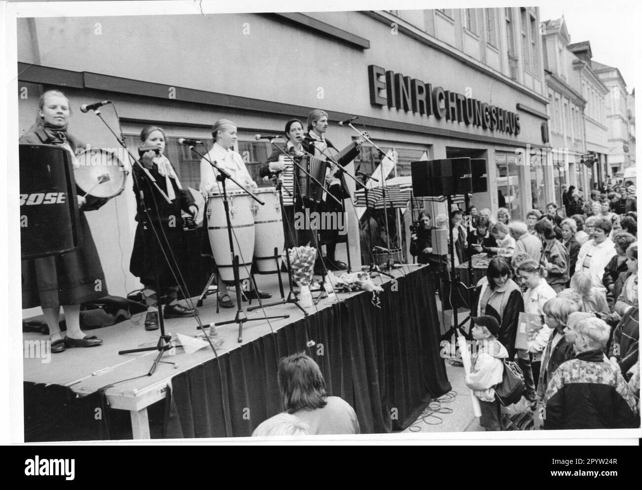 Potsdam the Kelly Family Kellys on the Brandenburger Straße folk music ...