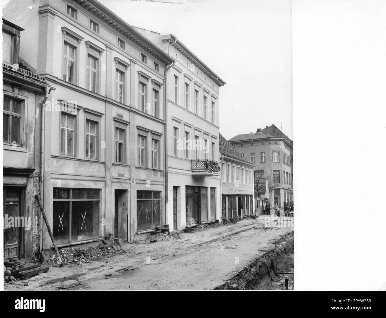 The reconstruction/construction work on Klement-Gottwald-Strasse(also ...