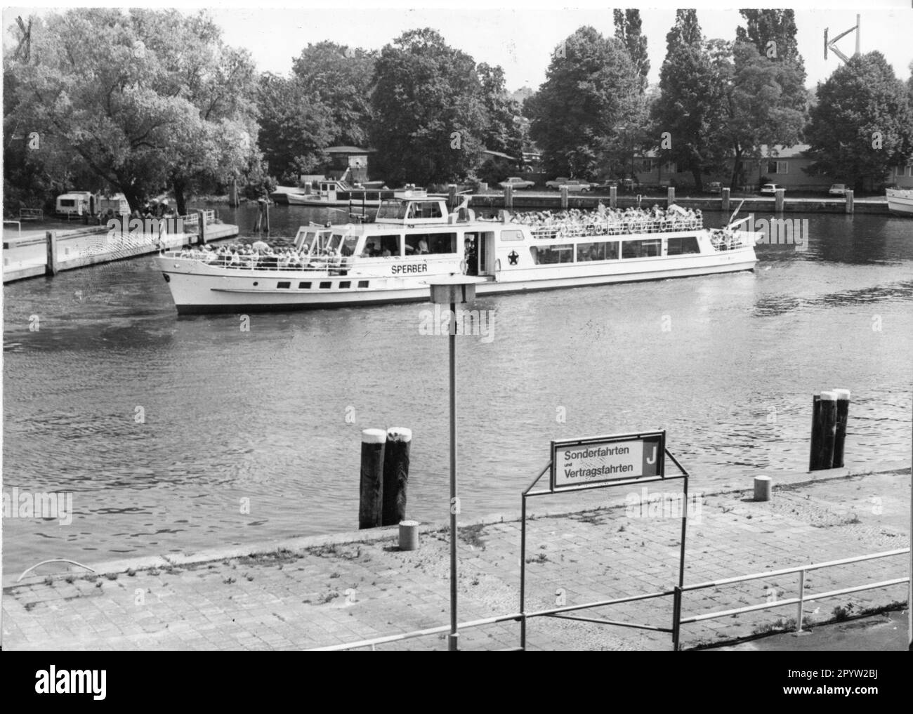 "Potsdam 27.06.1990 MS ""Sperber"" White Fleet Tourism Traffic Shipping ...