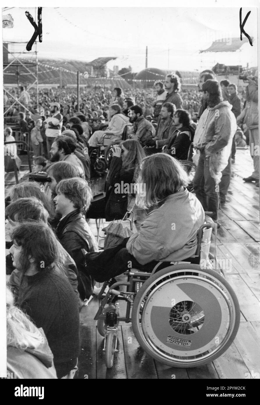 Bands from the 80s hi-res stock photography and images - Alamy