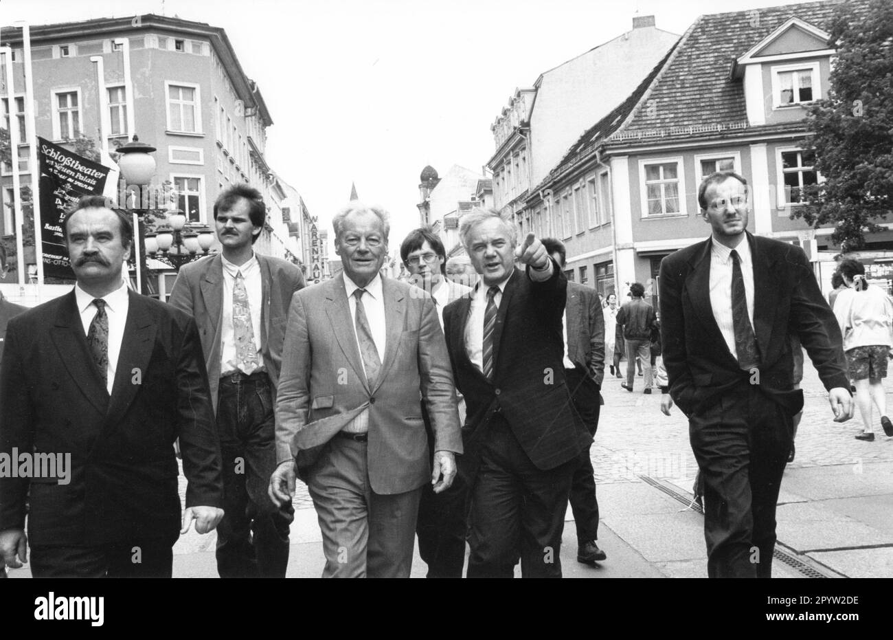 Visit to Potsdam. Willy Brandt(m.), Manfred Stolpe(m.r.) and Horst ...