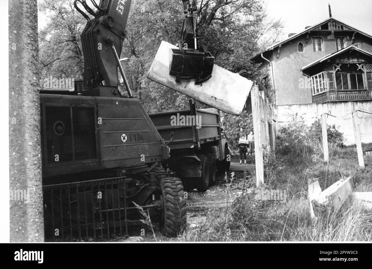 1989 demolition Black and White Stock Photos & Images - Alamy