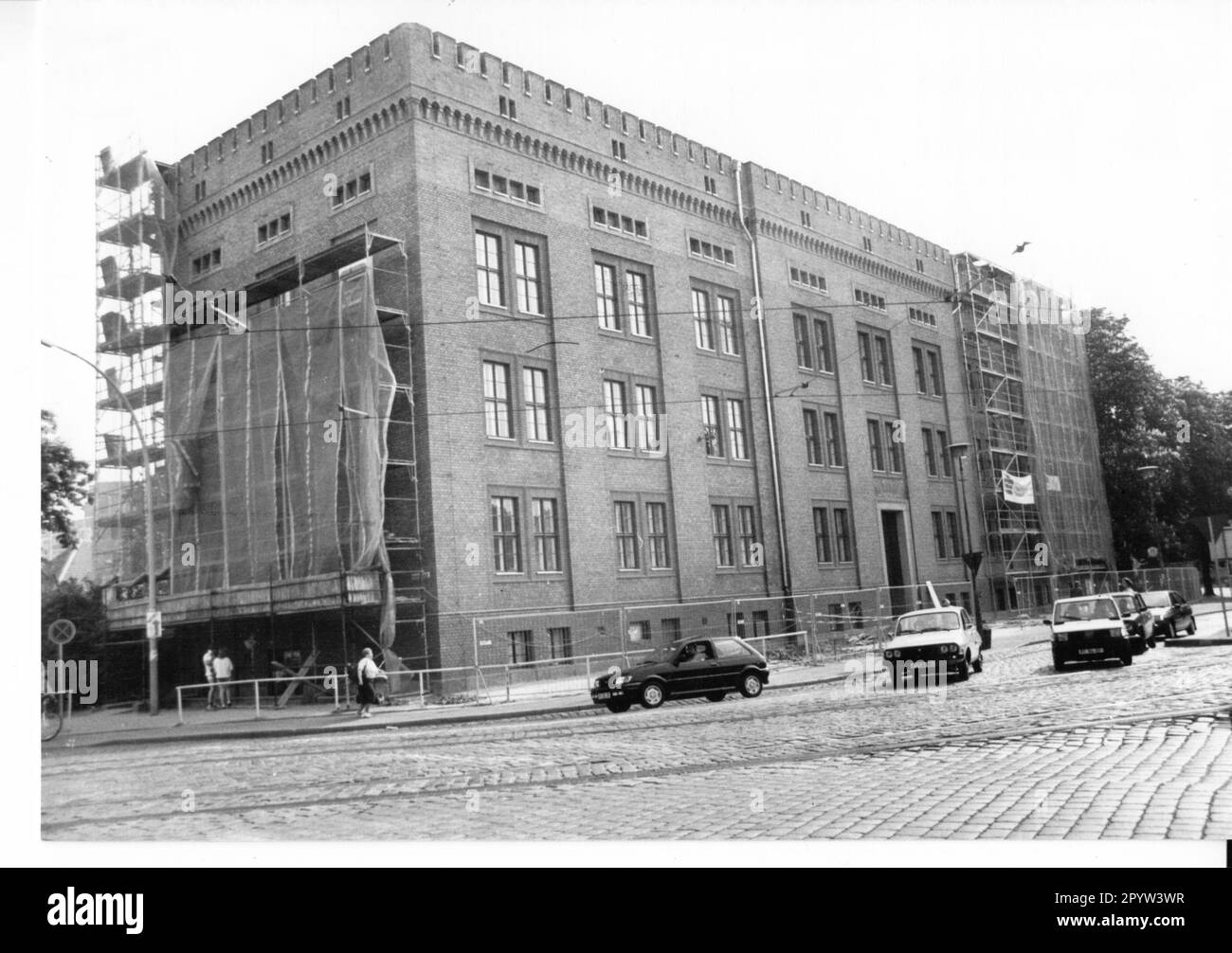 Potsdam Sparkasse building historical facade May/June 1992 Photo: MAZ ...