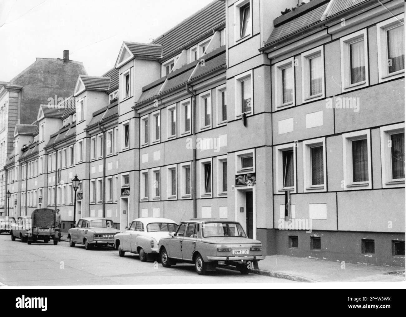 Potsdam Gutenbergstraße new buildings new building GDR Plattenbau ... Potsdam Gutenbergstraße new buildings new building GDR Plattenbau ...