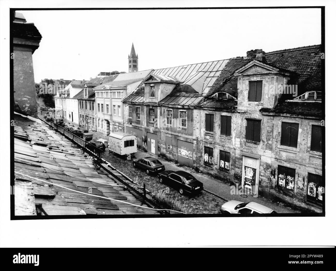 Potsdam Gutenbergstraße decay street apartments redevelopment squatter ...