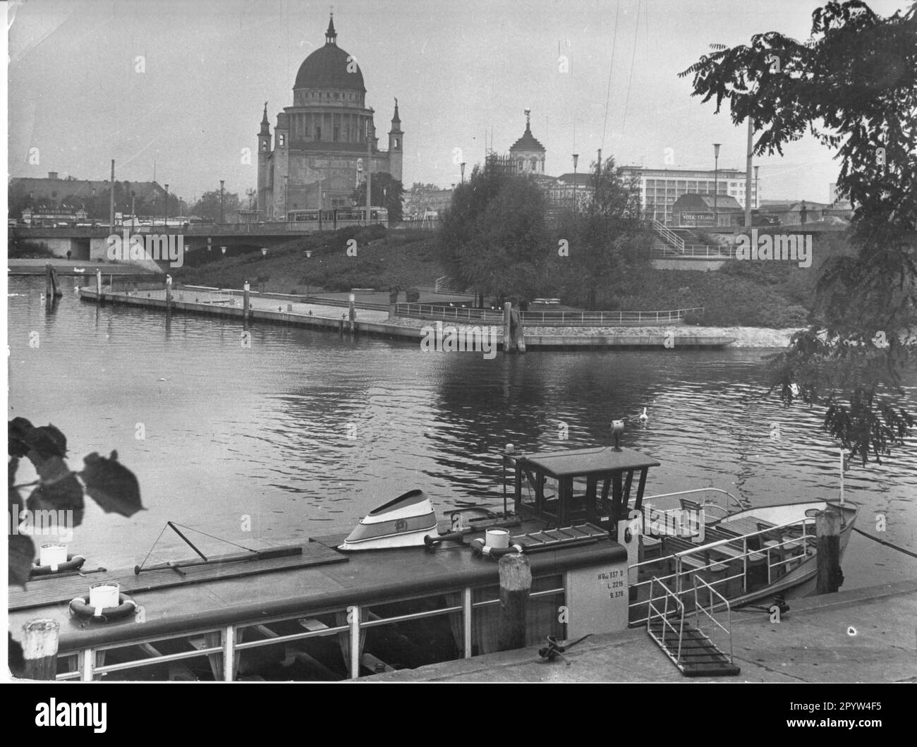 Landing stage at Potsdam harbor/Weisse Flotte. Ship.Havel.Nikolaikirche ...