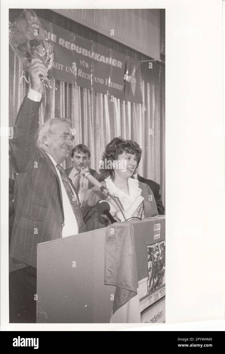 Federal Chairman of the Republikaner(REP), Franz Schönhuber at a ...