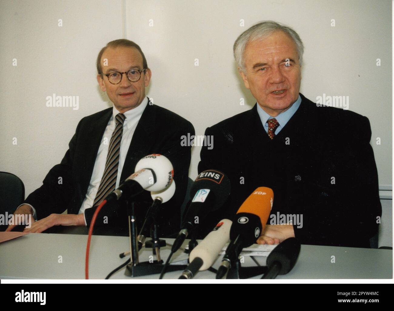 Press conference on security at Brandenburg Prison following an escape ...