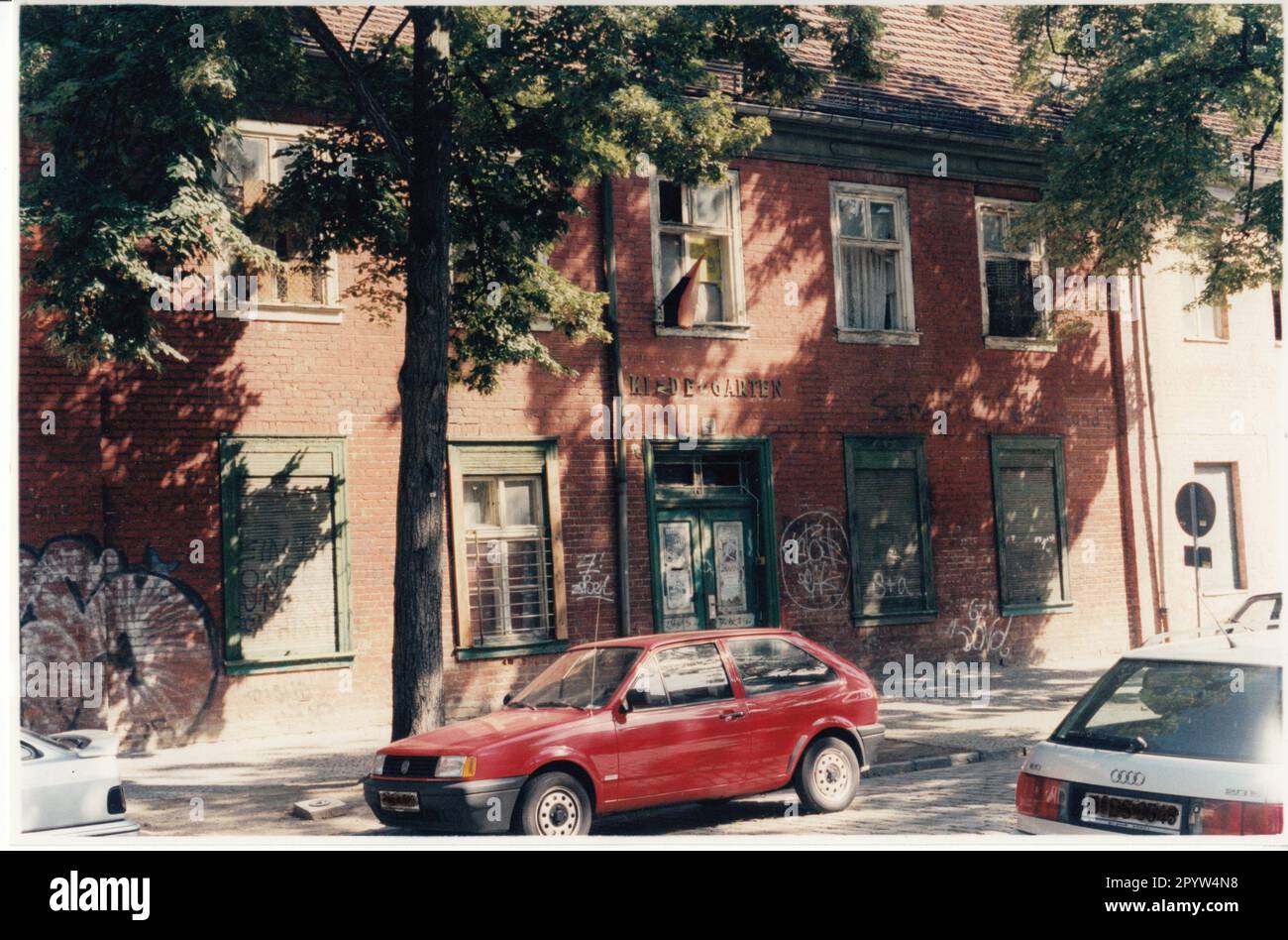 Squatted house at Benkertstr.23 in Potsdam. Photo: MAZ/Peter Sengpiehl ...