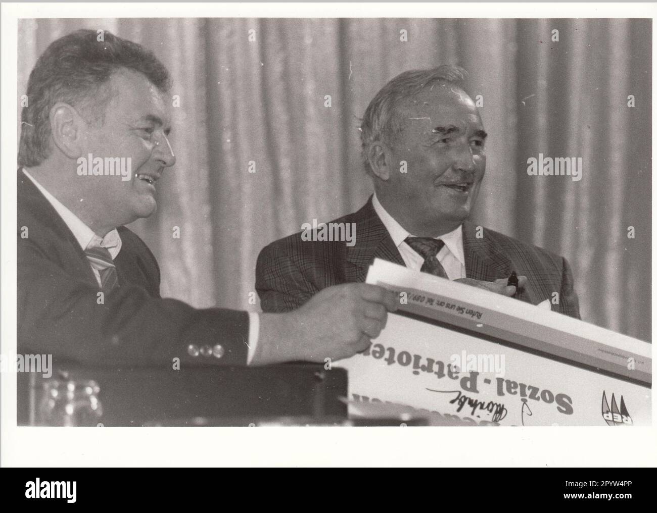 Federal chairman of the Republikaner(REP), Franz Schönhuber(r.) at a ...