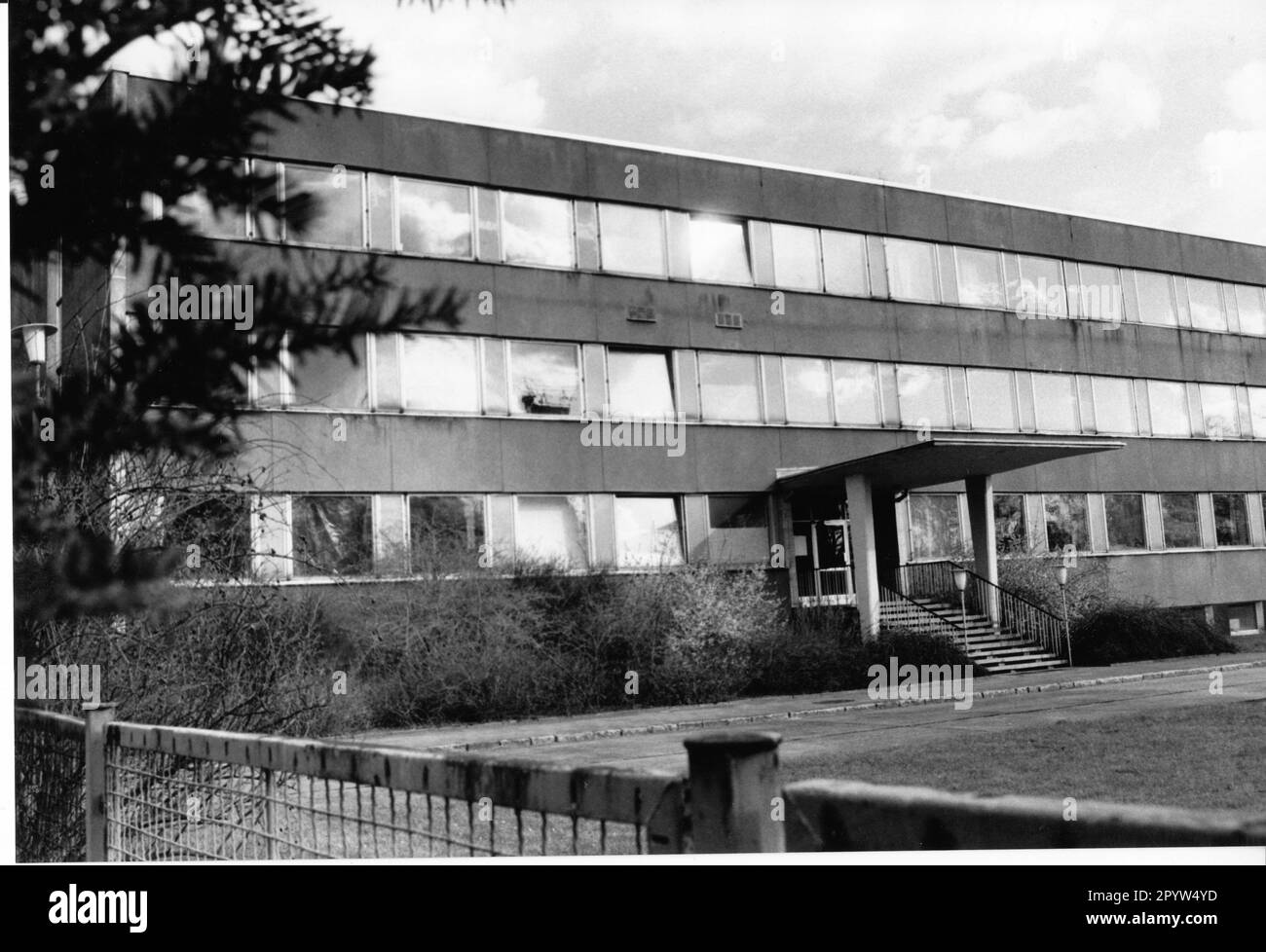 Asylum seekers are to move into the former Hermannswerder district ...