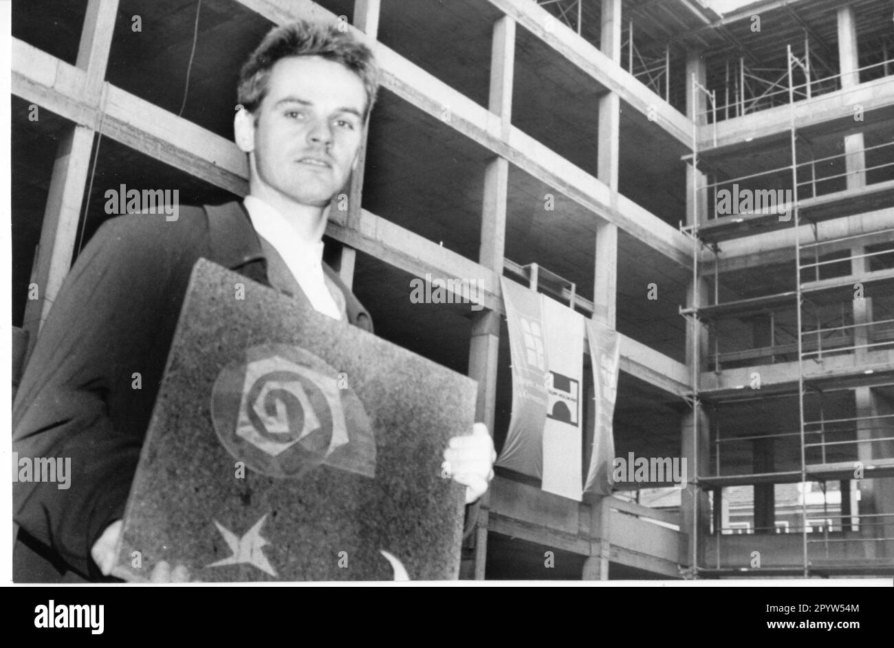 Topping-out ceremony for the Wilhelmgalerie on Platz der Einheit in ...