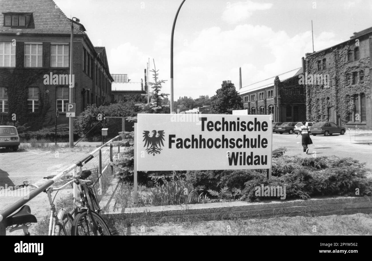Site and building of the Technical University of Applied Sciences (FH ...