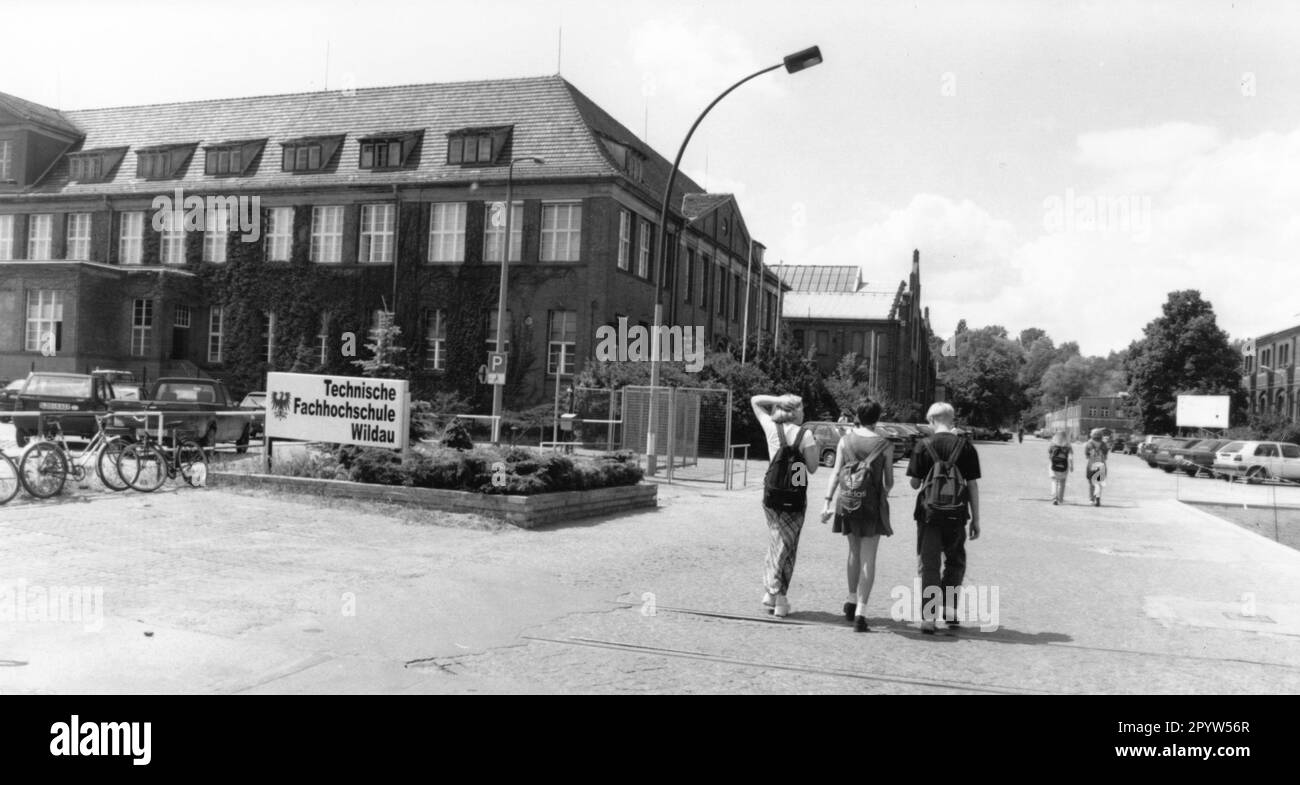 Site and building of the Technical University of Applied Sciences (FH ...