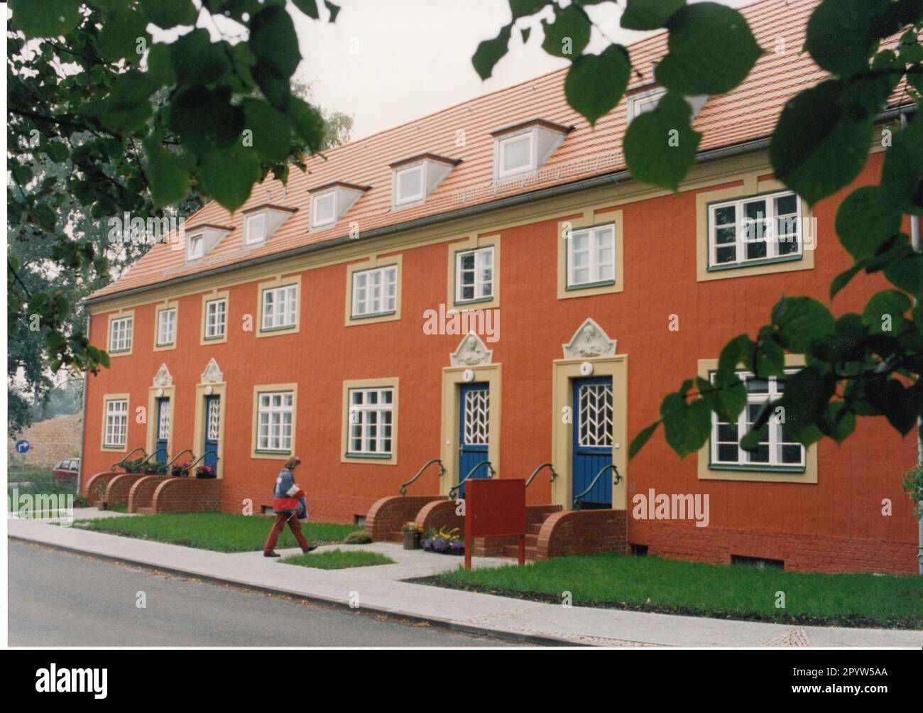 The colored houses of the cooperative GWG Vaterland Am Schragen were ...