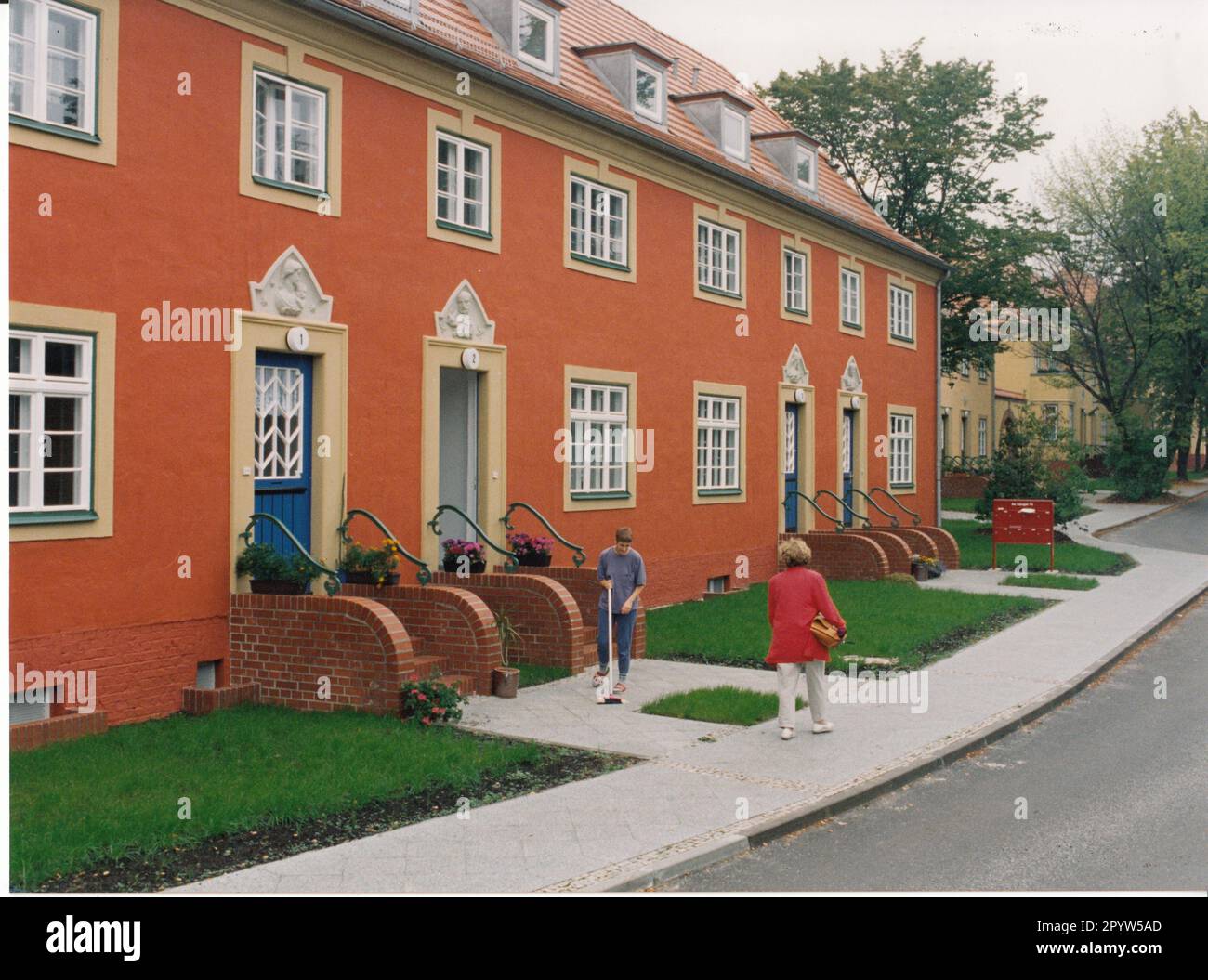 The colored houses of the cooperative GWG Vaterland Am Schragen were ...