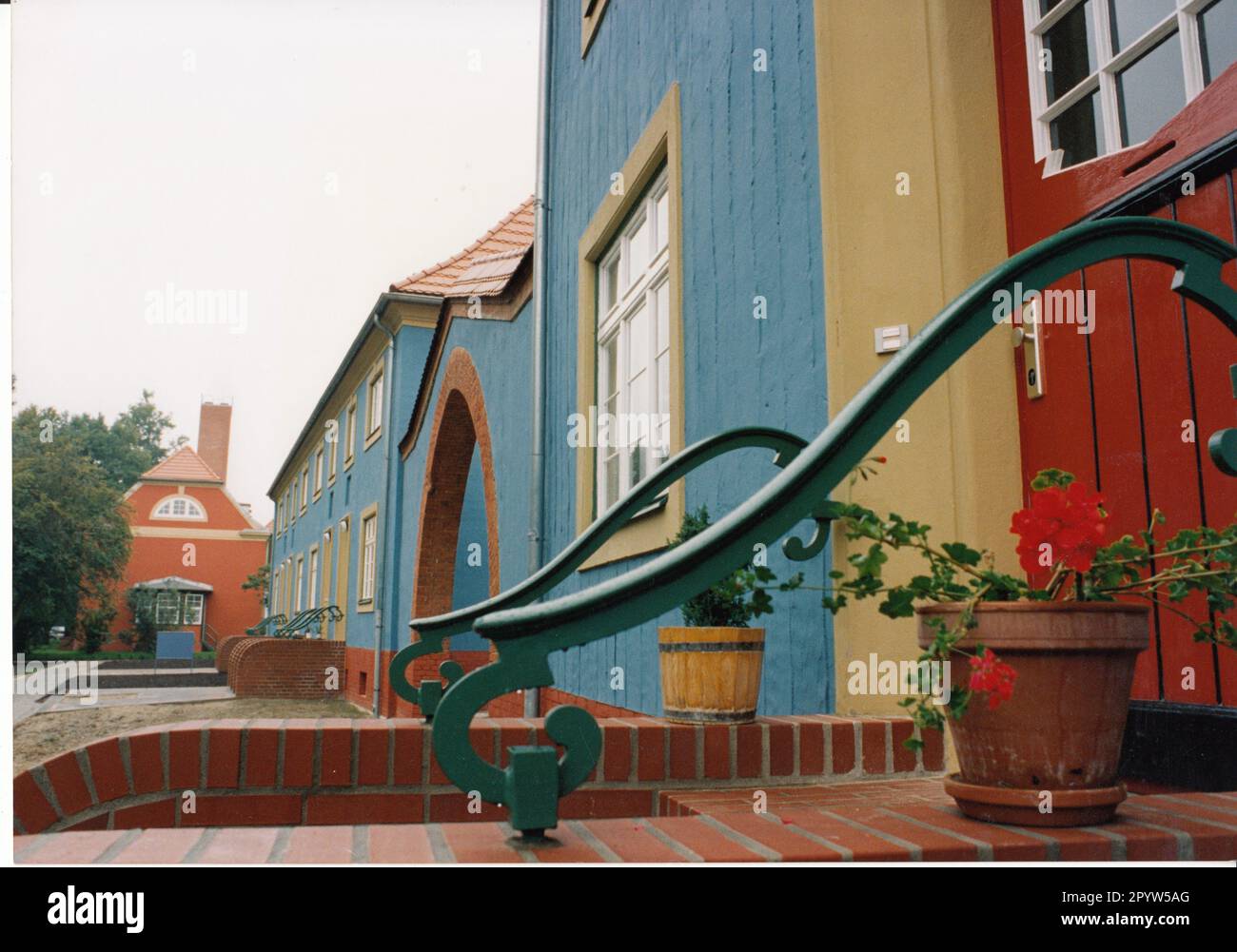 The colored houses of the cooperative GWG Vaterland Am Schragen were ...