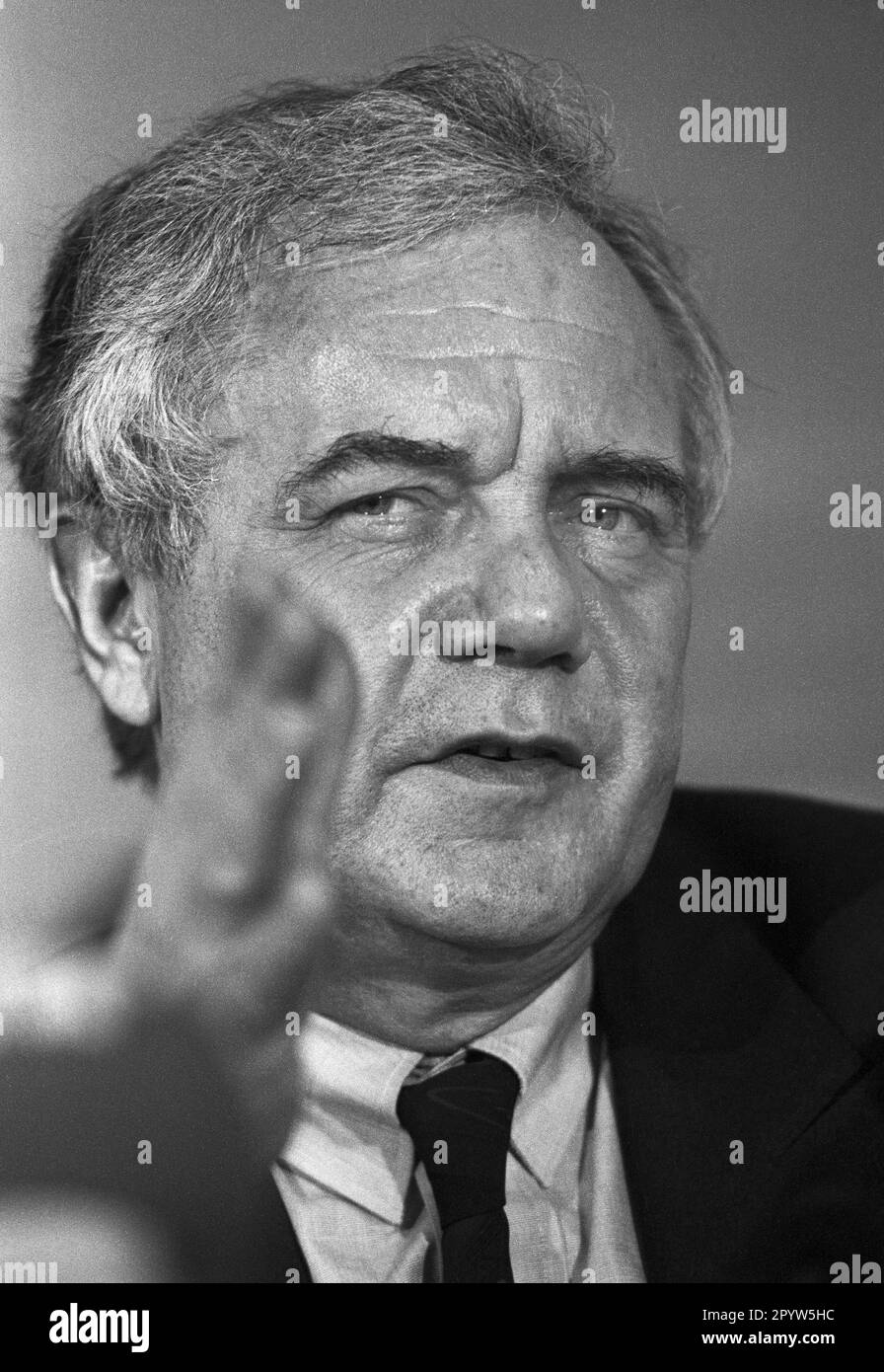 21 02 1992 hi-res stock photography and images - Alamy