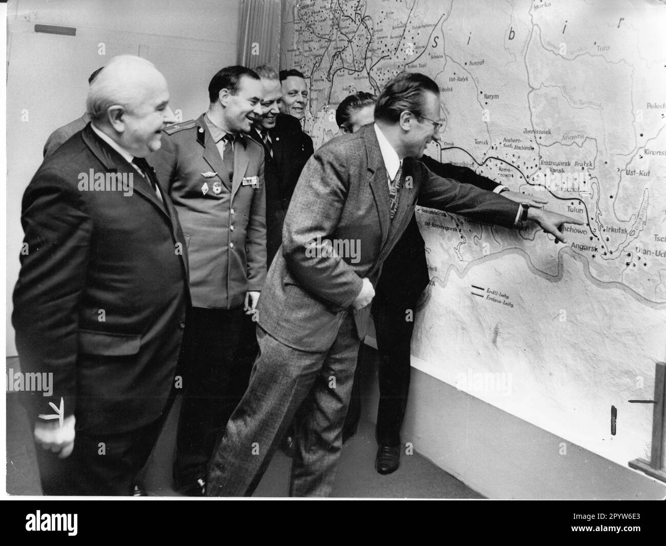 1971 soviet hi-res stock photography and images - Alamy