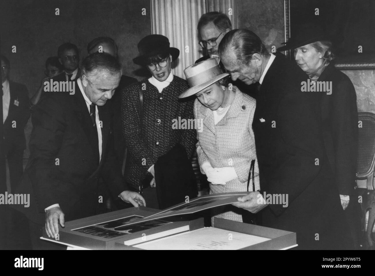 Manfred Stolpe (l.), German politician, Prime Minister of Brandenburg ...